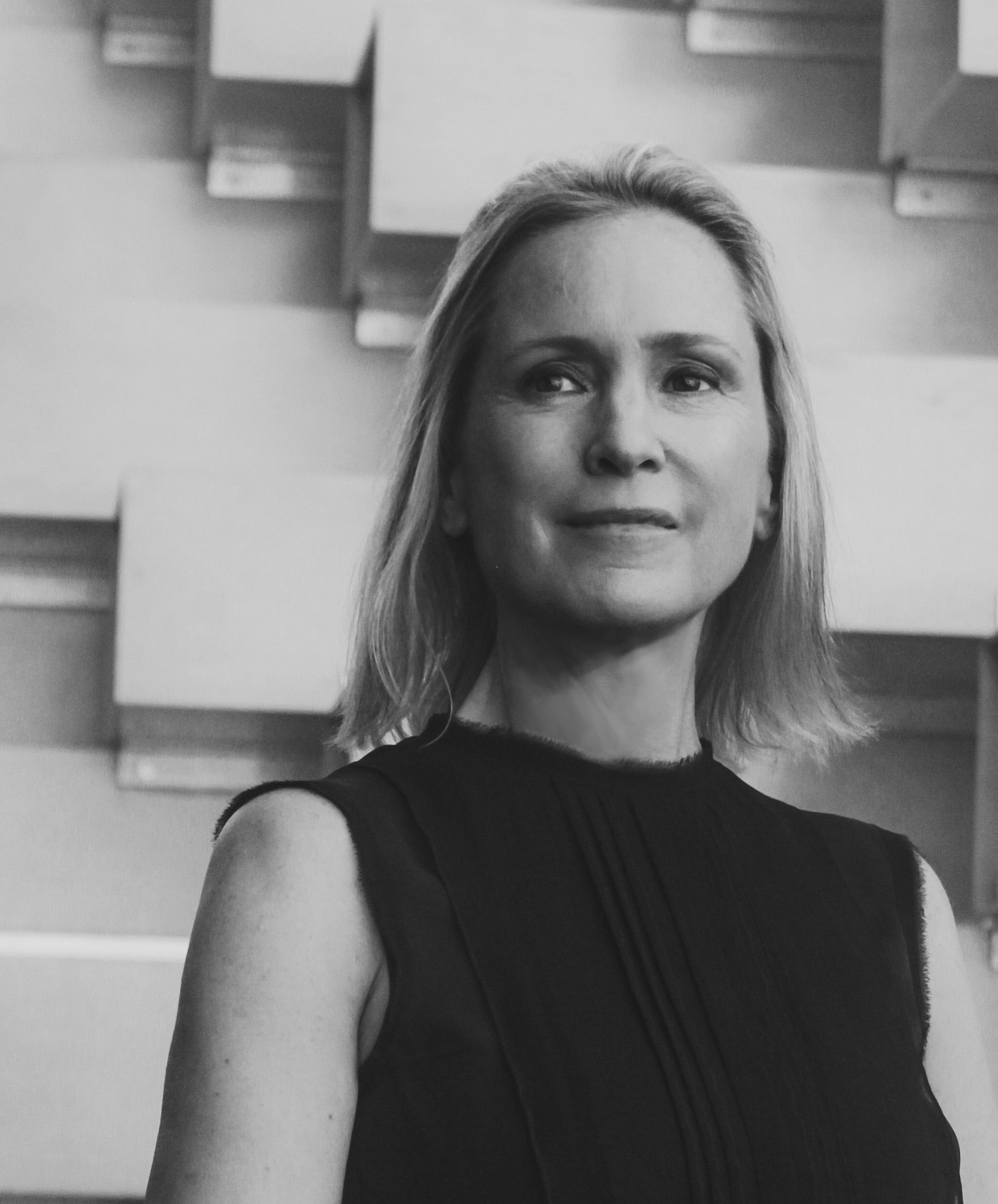 Carolyn Dailey – Medium