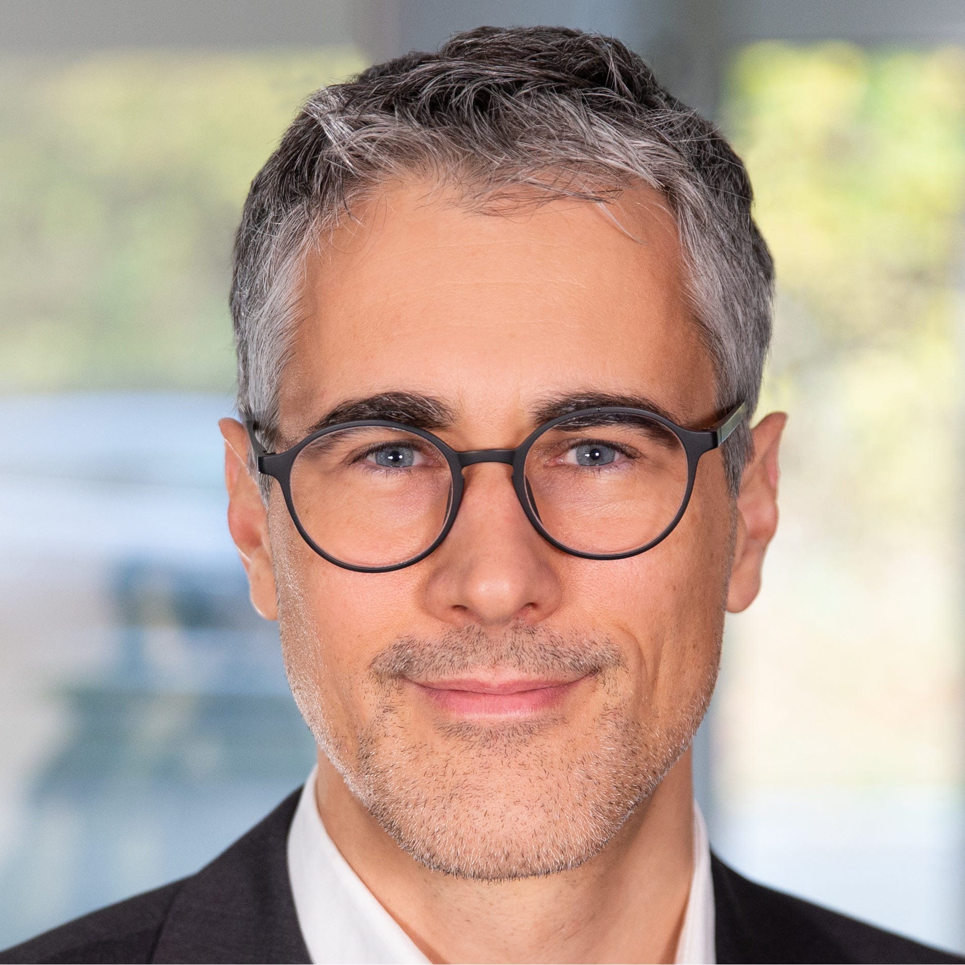 Dr. André Müller – Medium