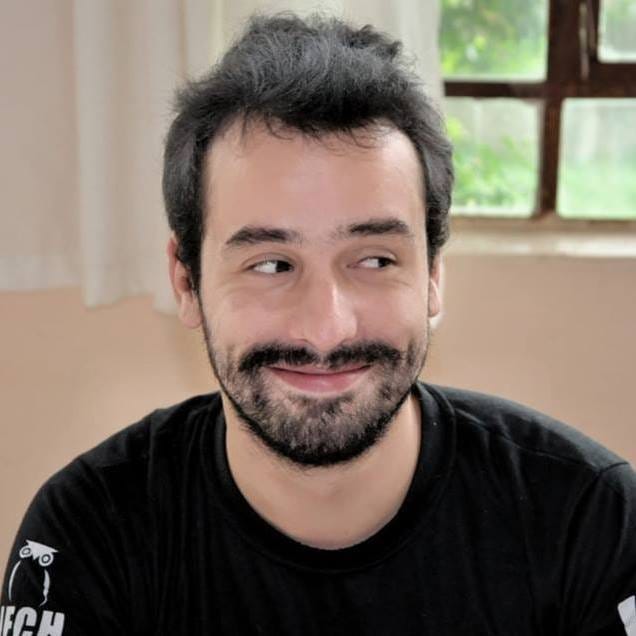 Fábio Moreira – Medium