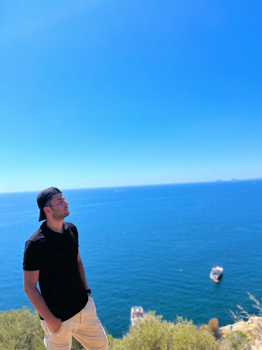 Ahmet Kanat – Medium