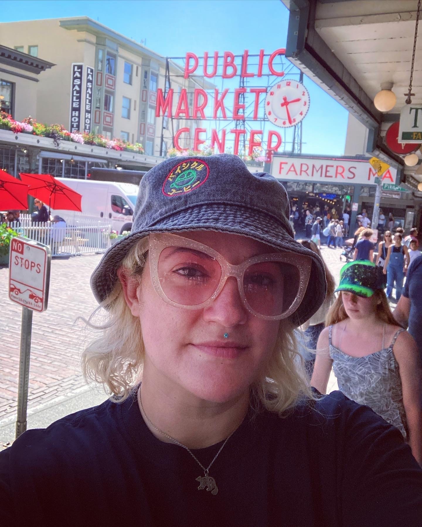 Brooke Sloane – Medium
