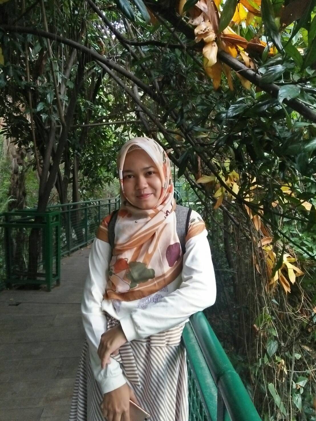 Yeni Fitriani – Medium