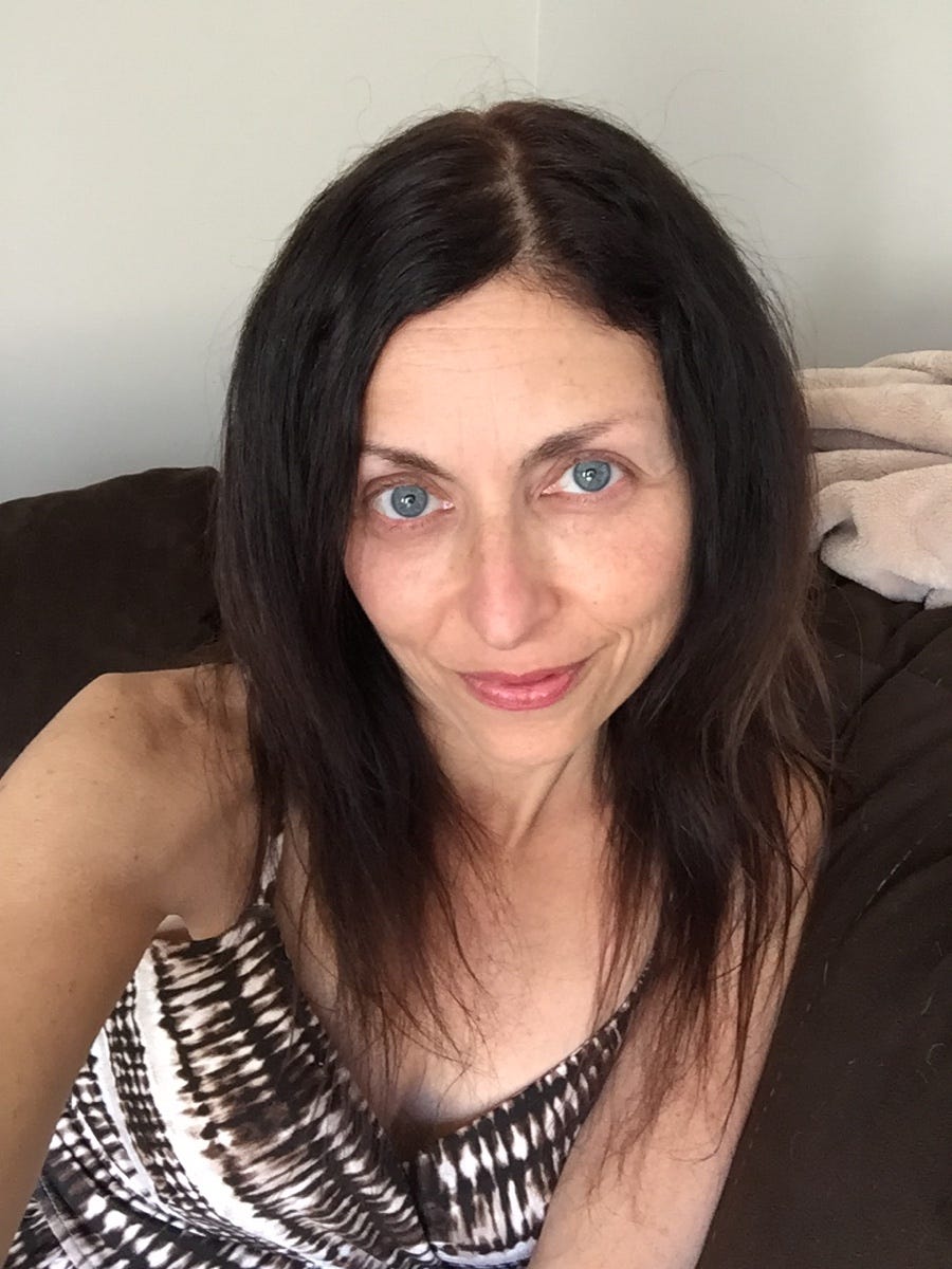 Suzanne Rossi – Medium