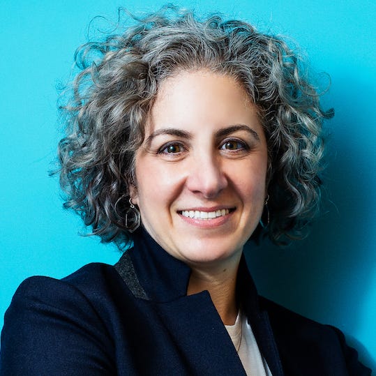 Leah Neaderthal – Medium