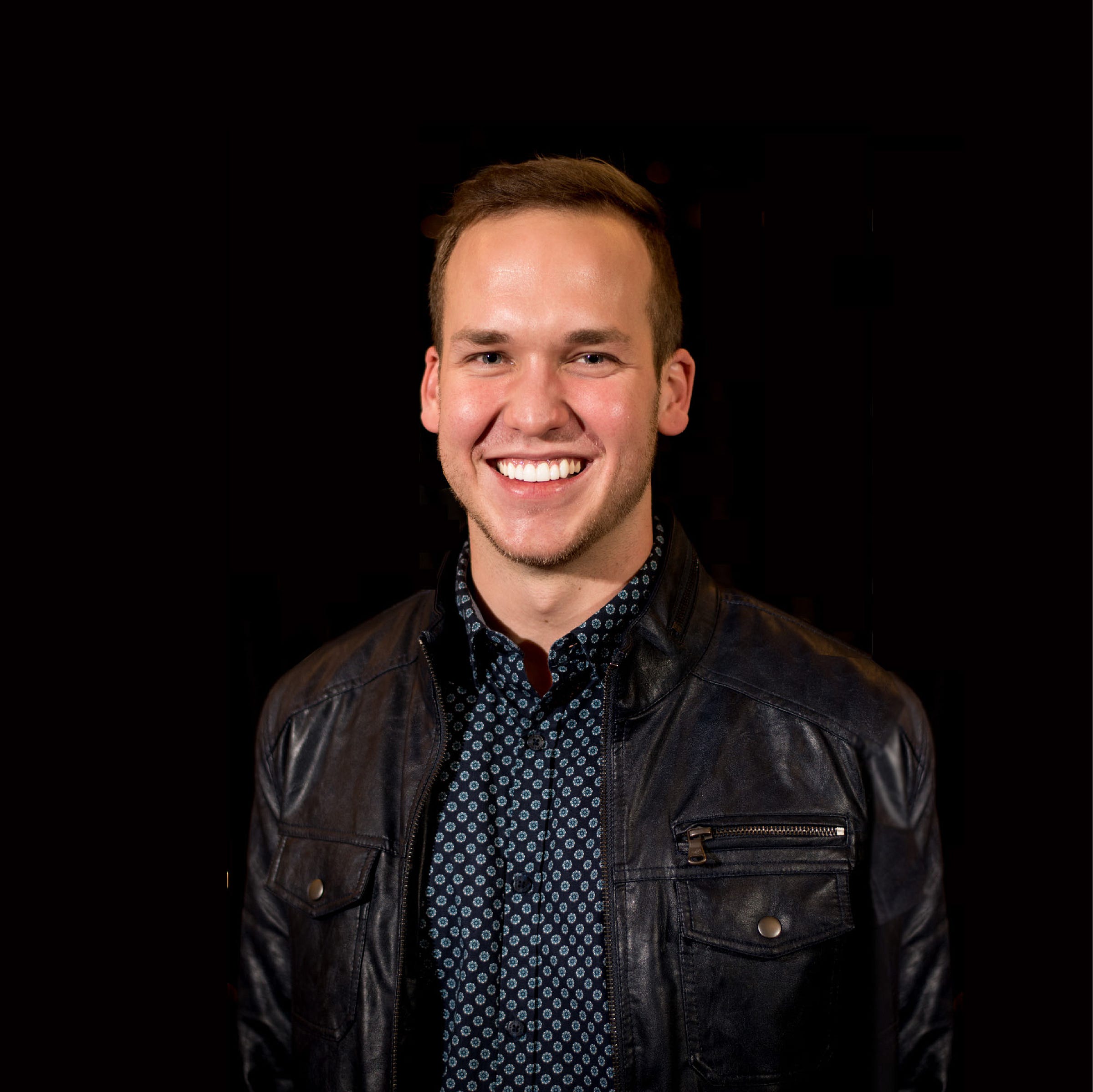 Andrew Harris – Medium