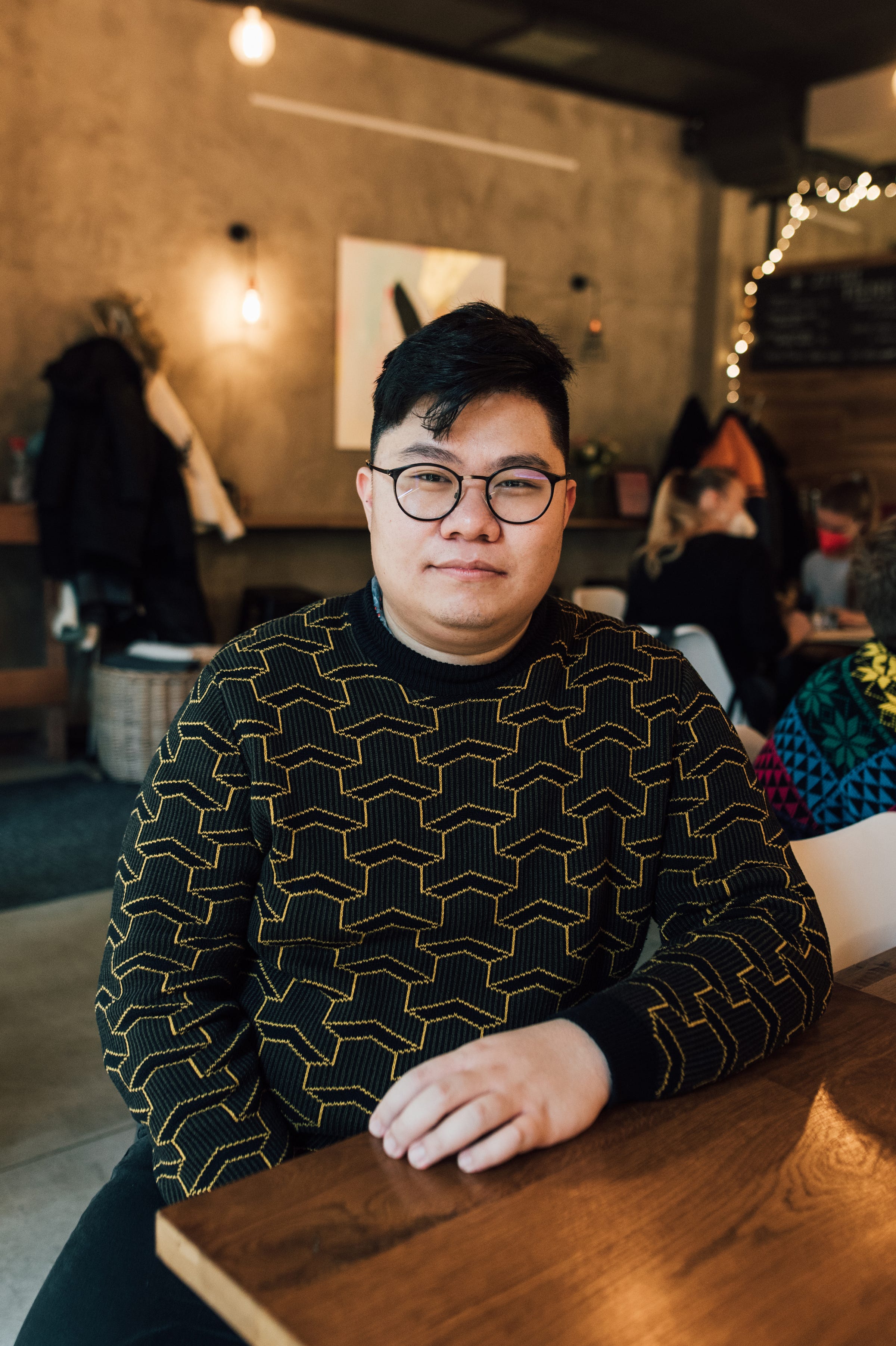 Manh Hung, Tran – Medium