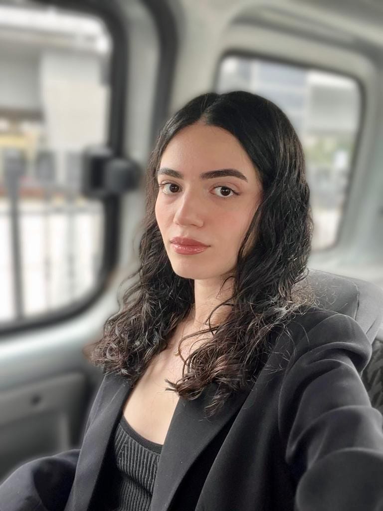 Yaren Boran – Medium