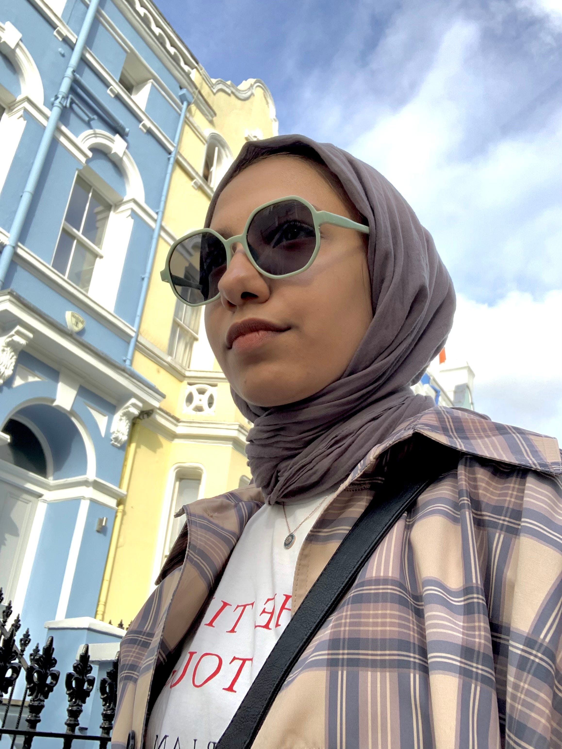 Esra Tasdemir – Medium