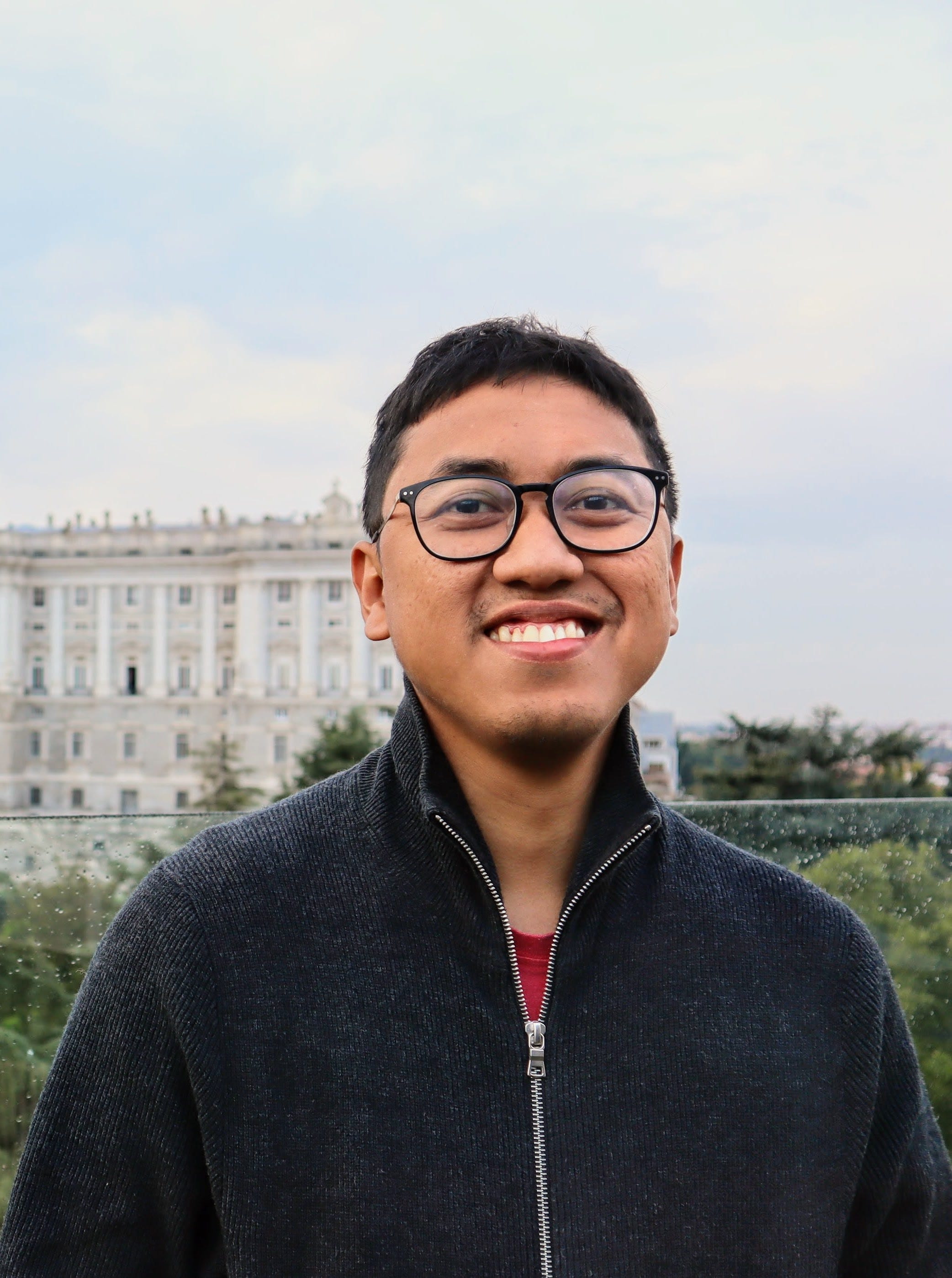 R. M. Akbar – Medium