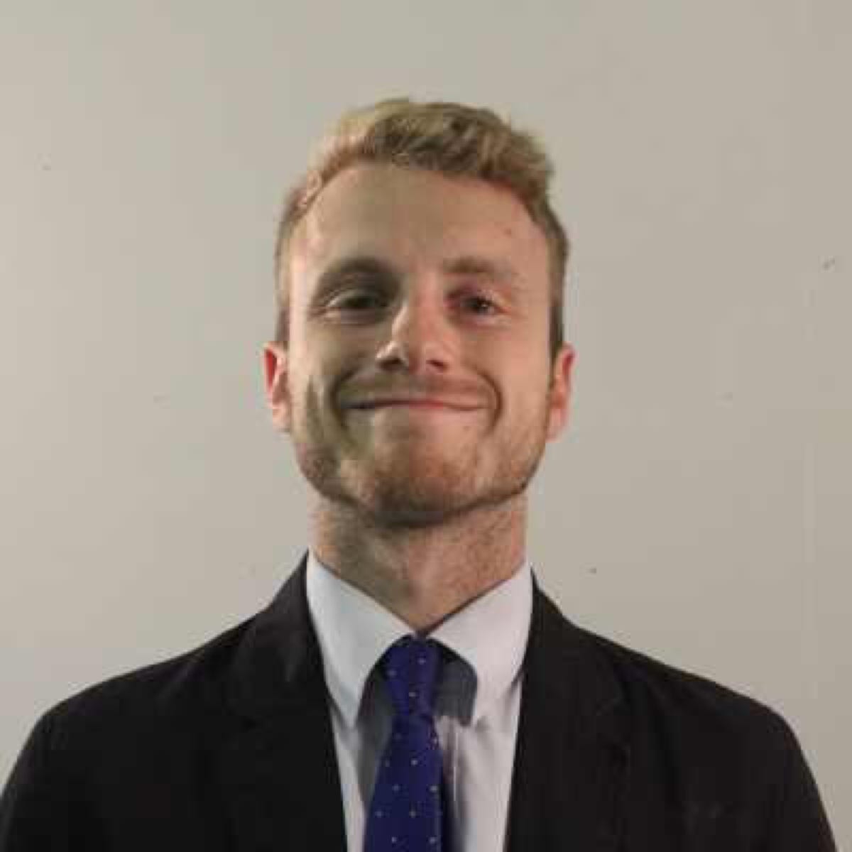 Louis Reid – Medium