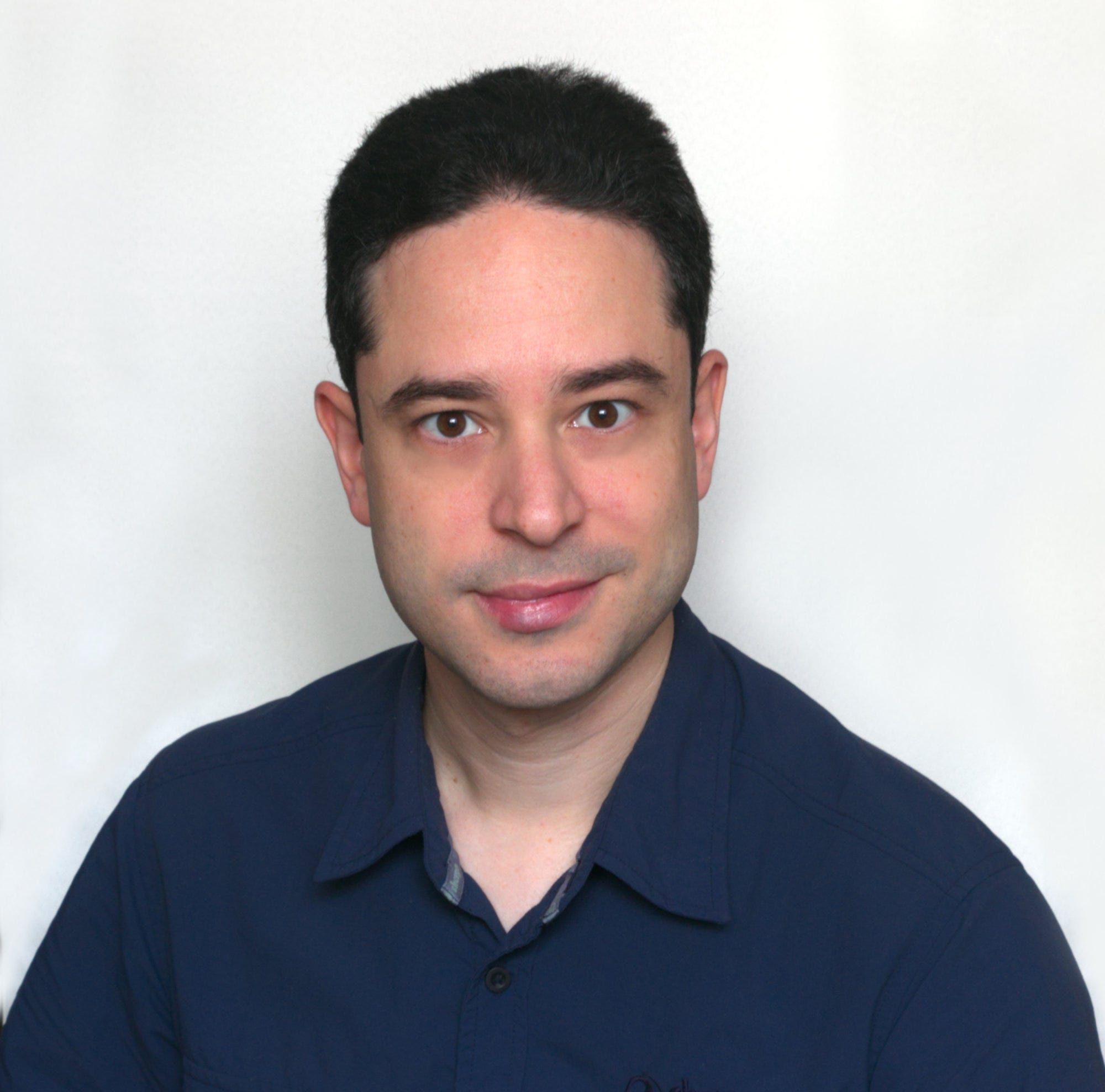 Adrian Tineo – Medium