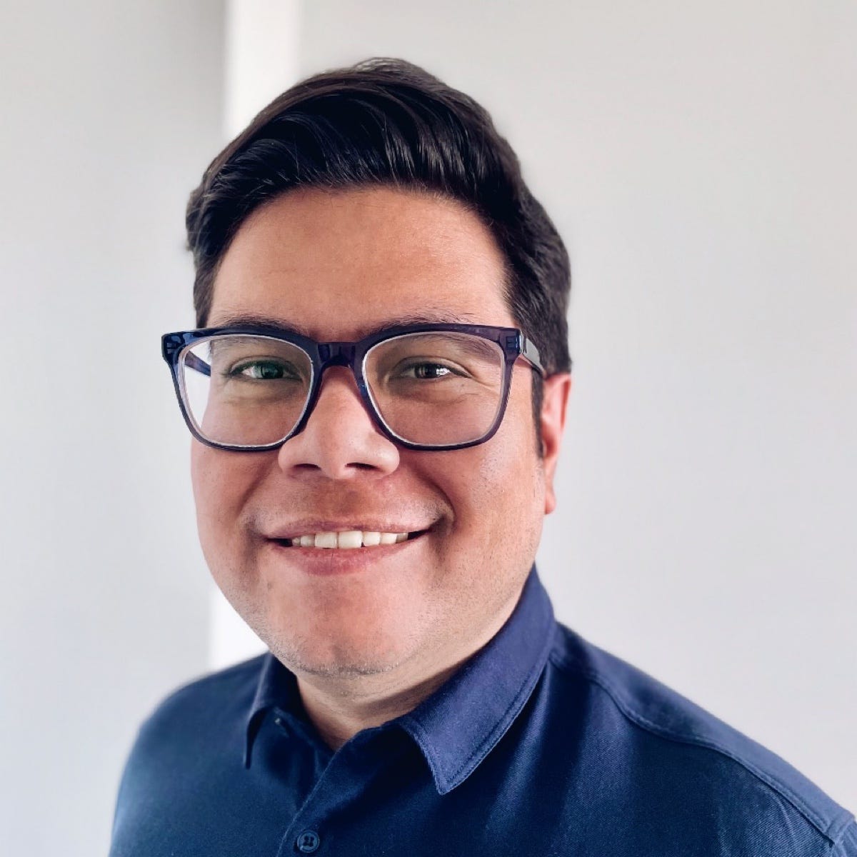Efrain Calderon – Medium