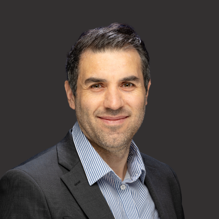 Naja Faysal – Medium