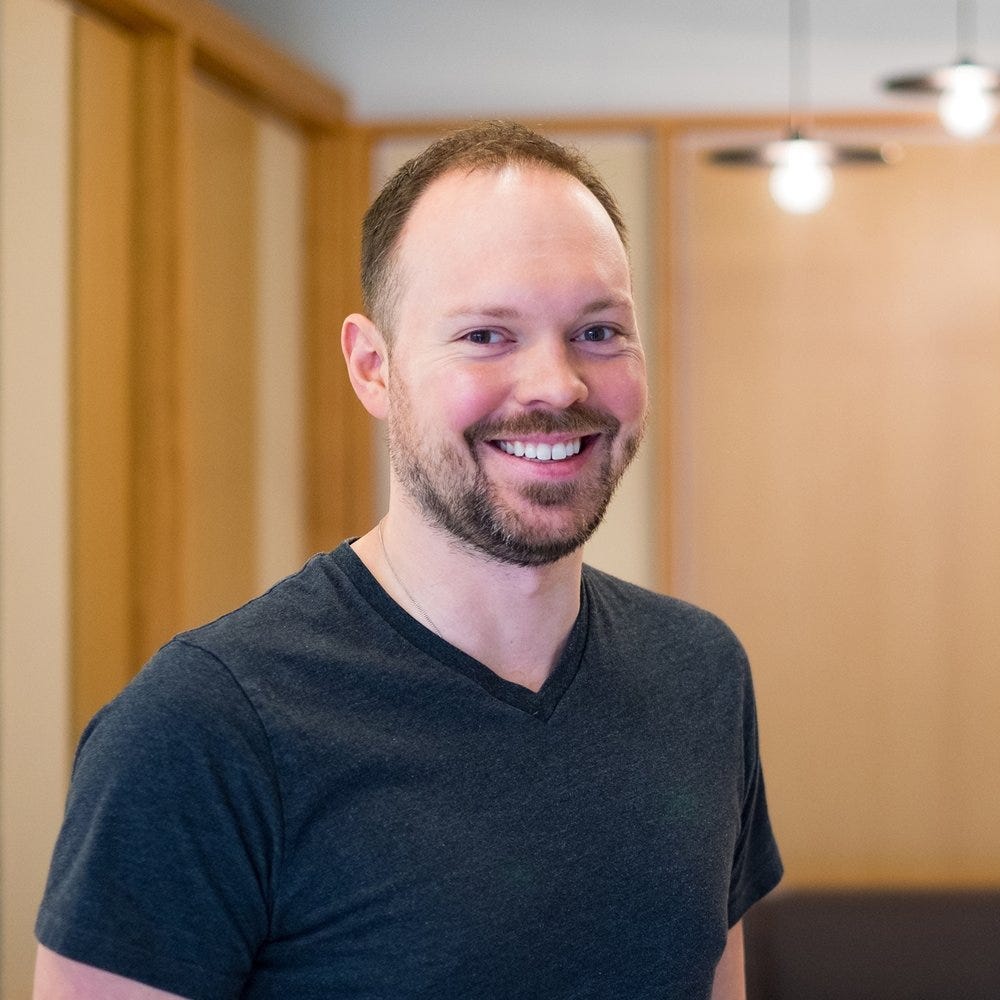 Chris Munshaw – Medium