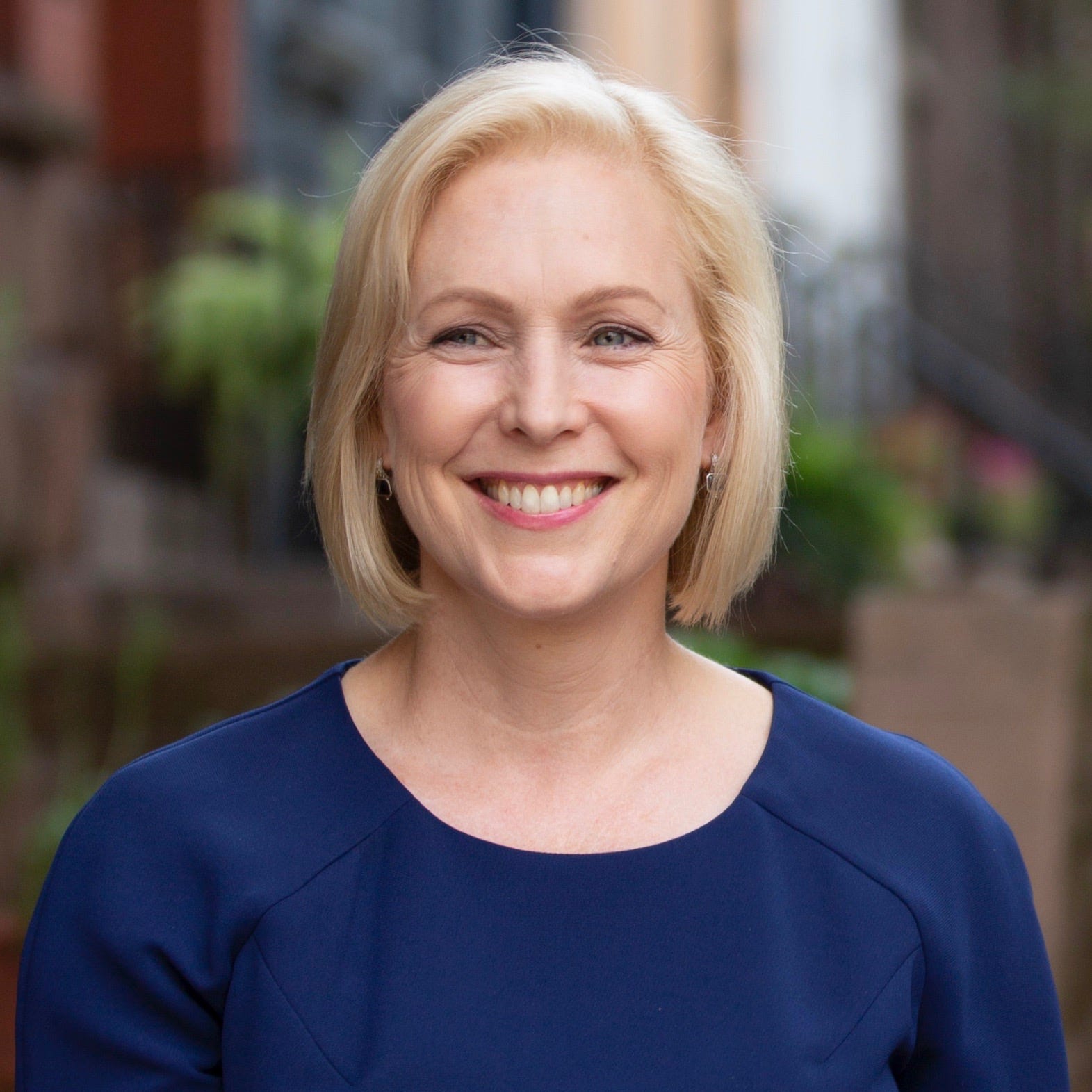 Kirsten Gillibrand – Medium
