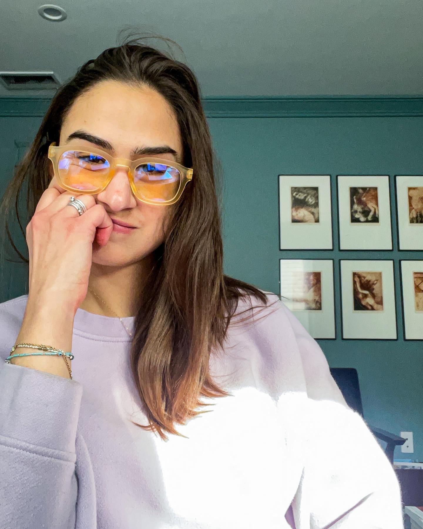 Anne Aretz – Medium