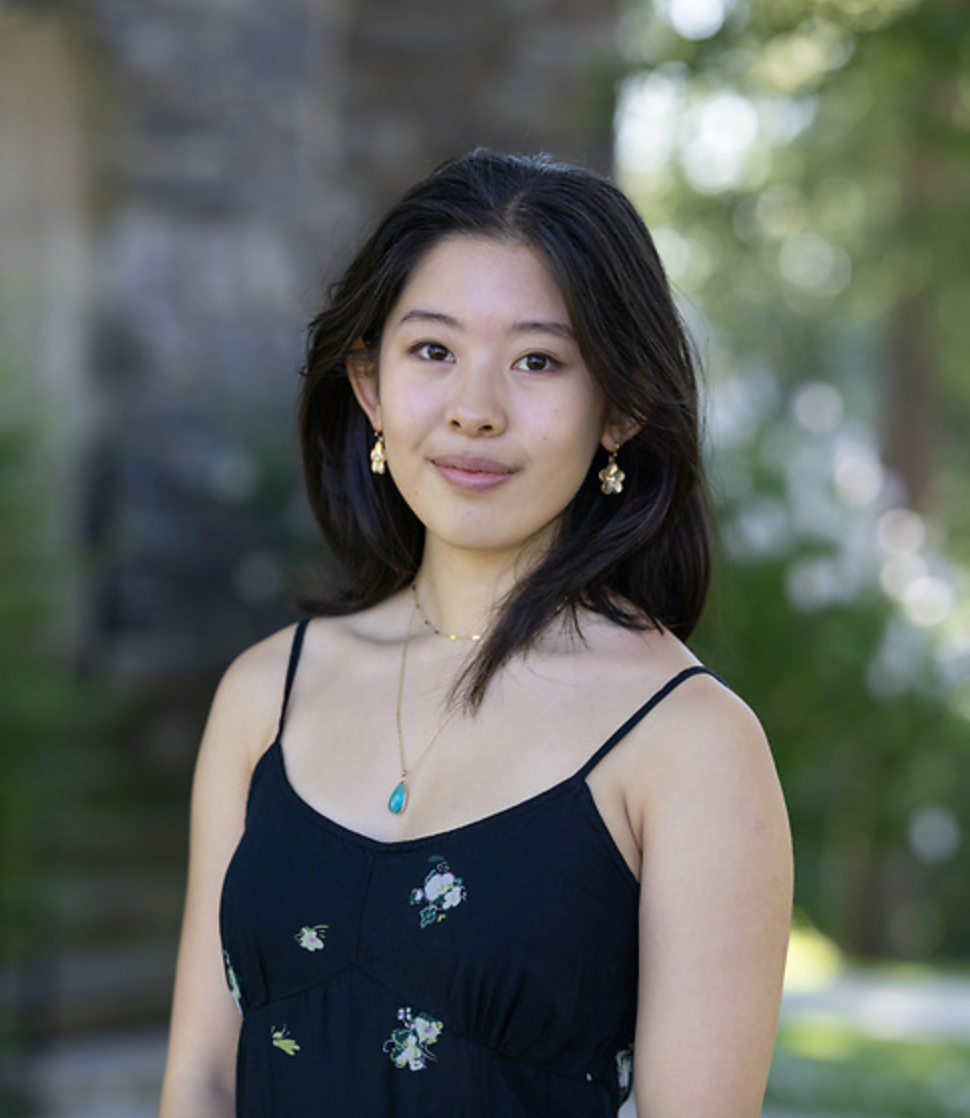 Sophie Ryan – Medium