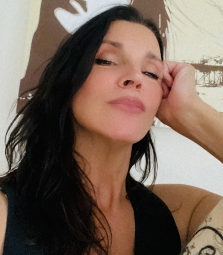 Chantal Christie Weiss – Medium