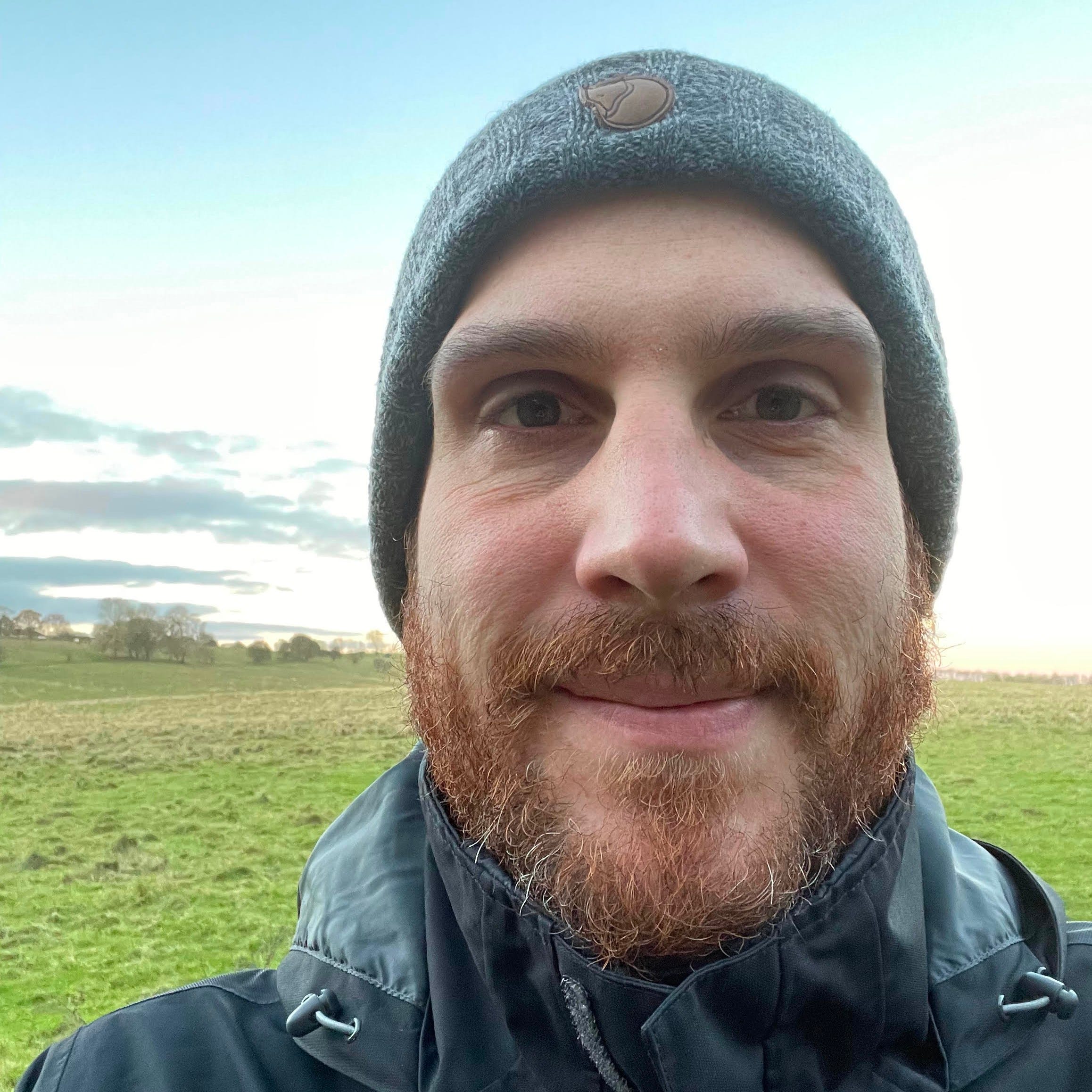 Mark Devis – Medium