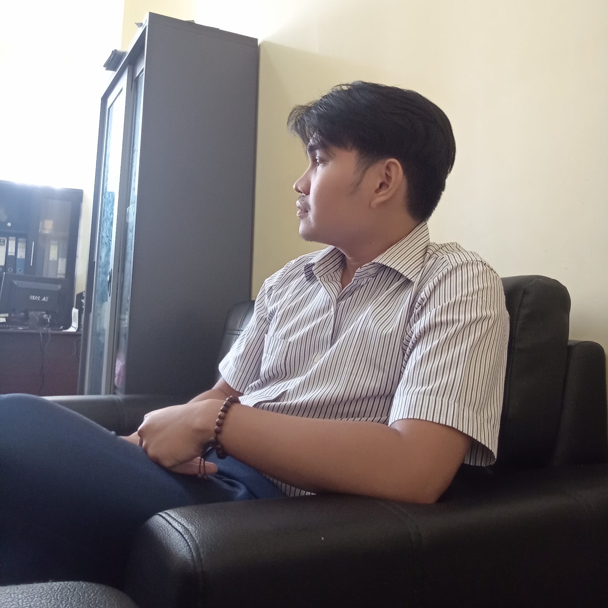 Hendra Gosana Simbolon – Medium