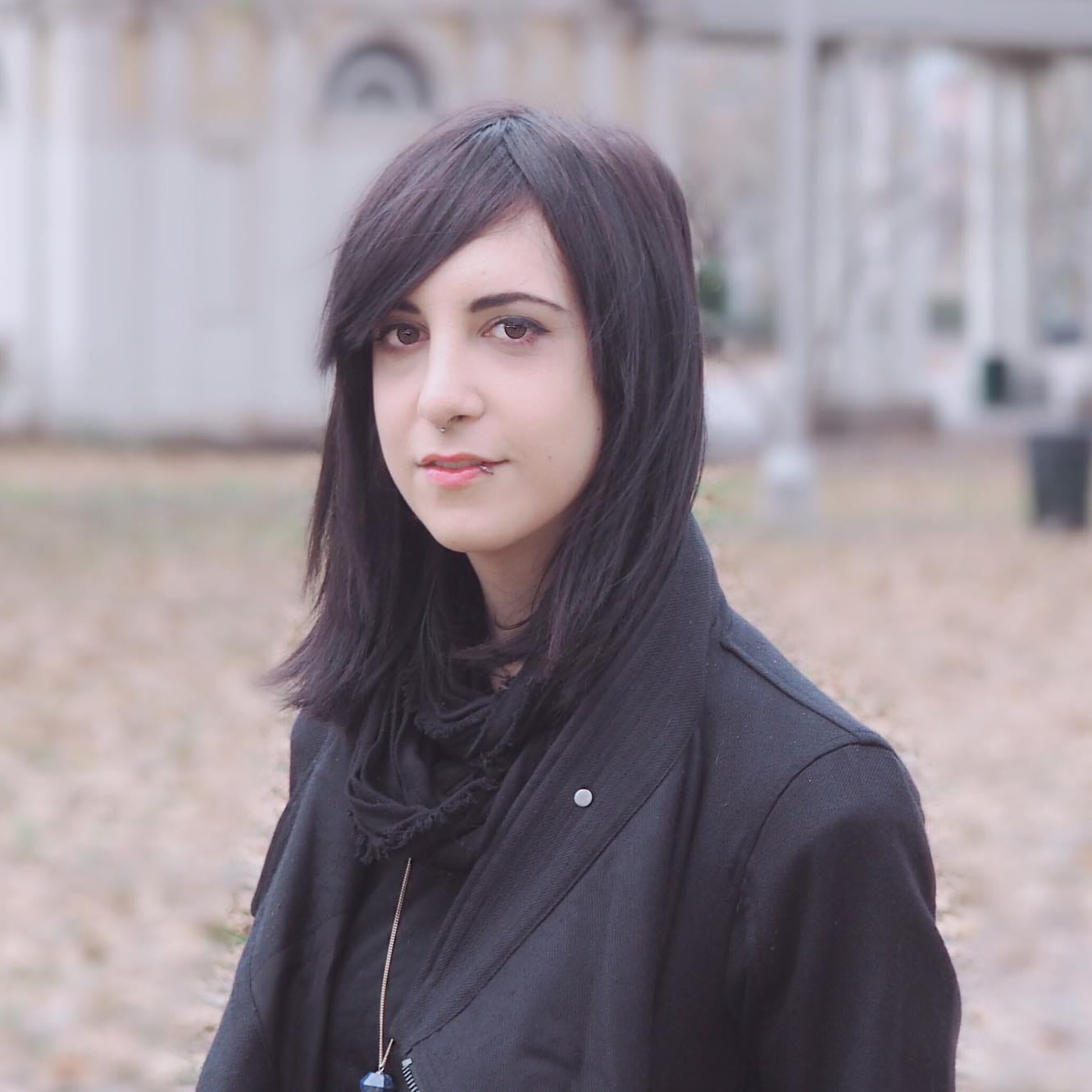 Kat Michaela – Medium