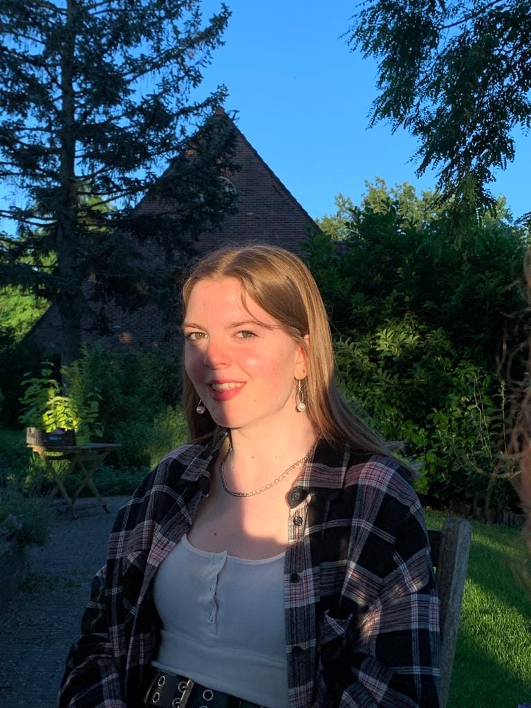 Alice ' t Lam – Medium