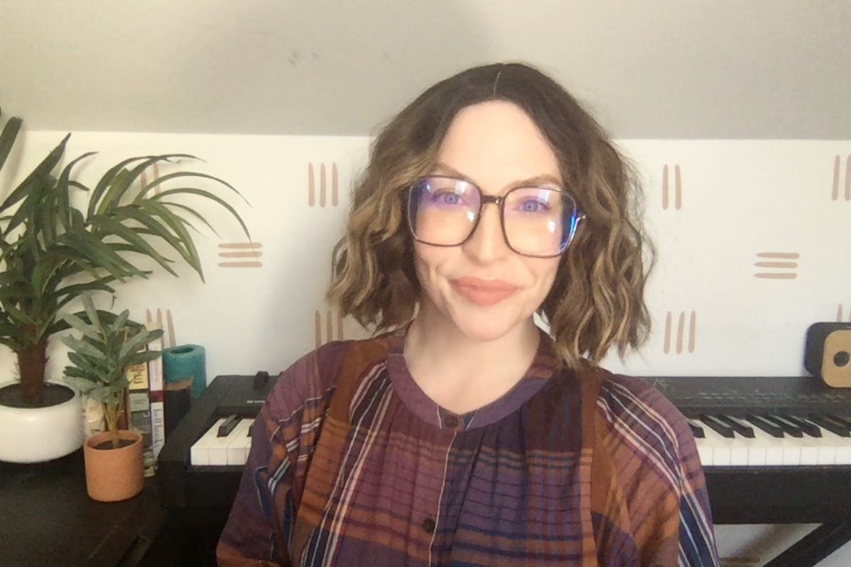 Hannah Stover – Medium
