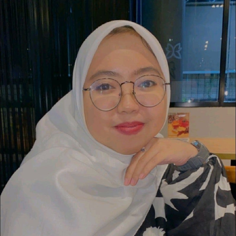 Anez Yuniar Pradini – Medium