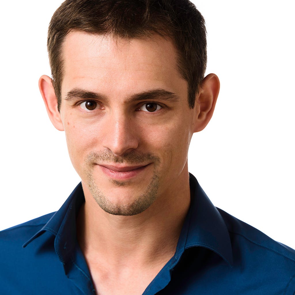 Andrej Dyck – Medium