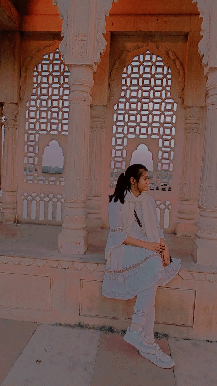 Rafiya Ashraf – Medium