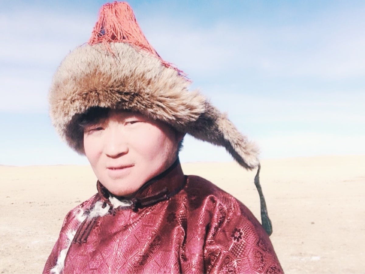 Ebo Enkhbold – Medium