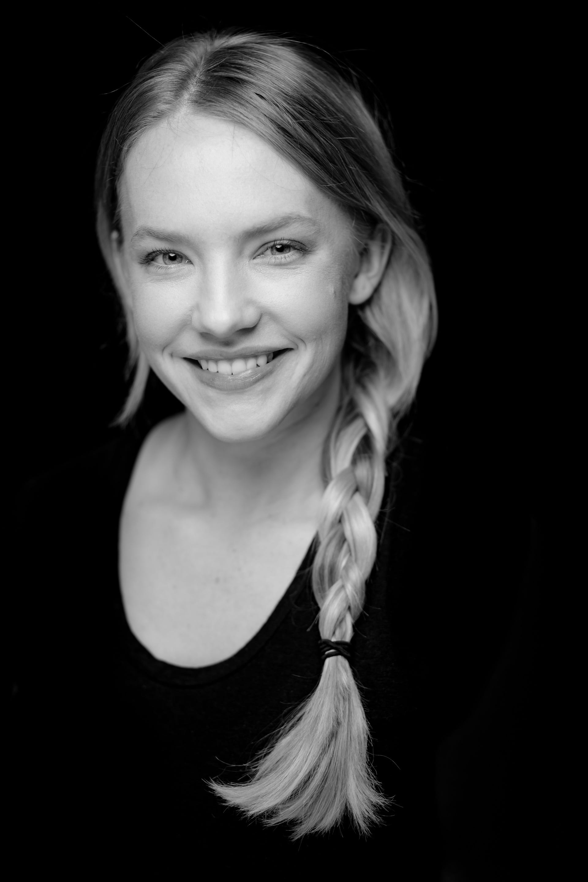 Lara Grant Medium