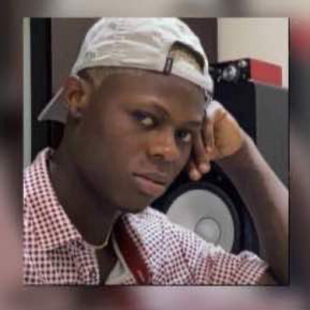 About – Timmy Leyin – Medium