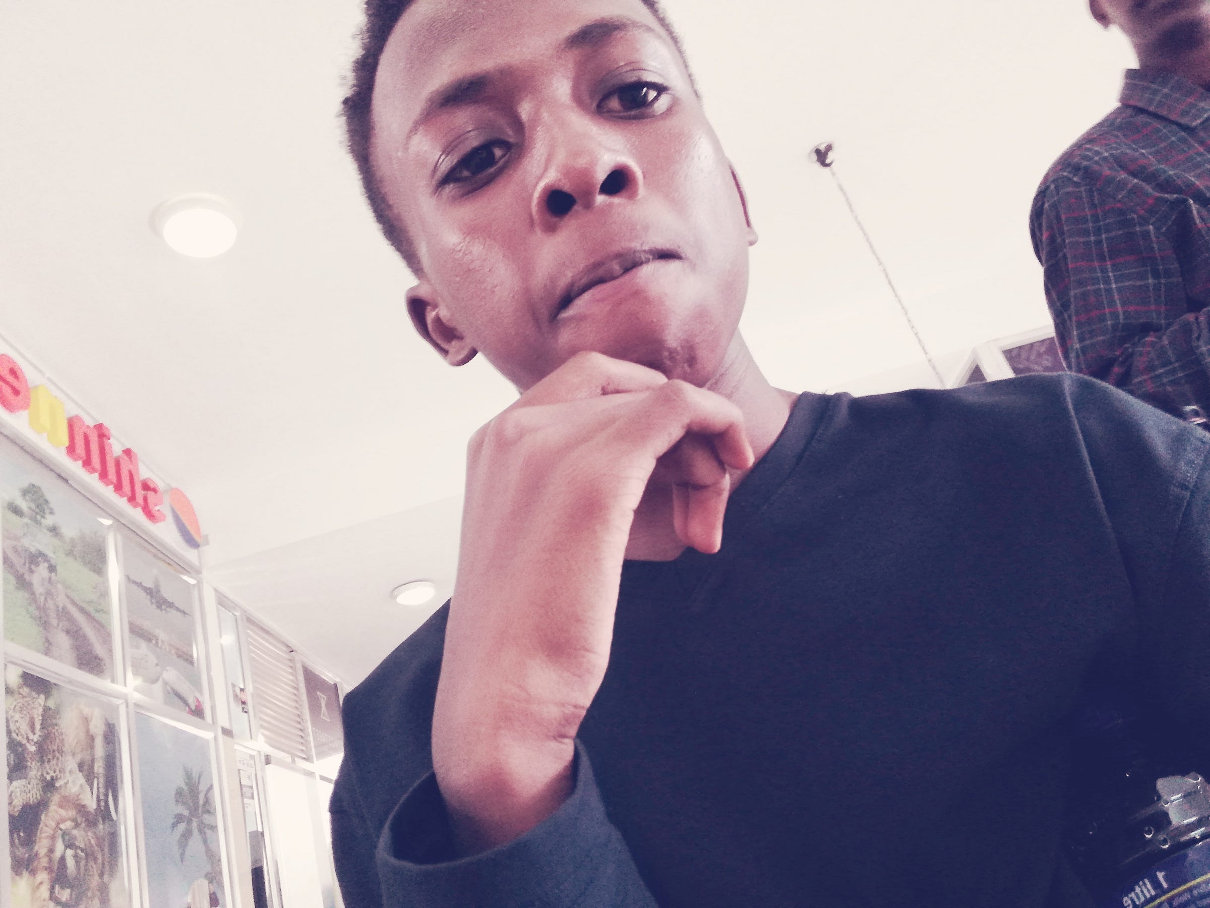 Leo NGARE – Medium