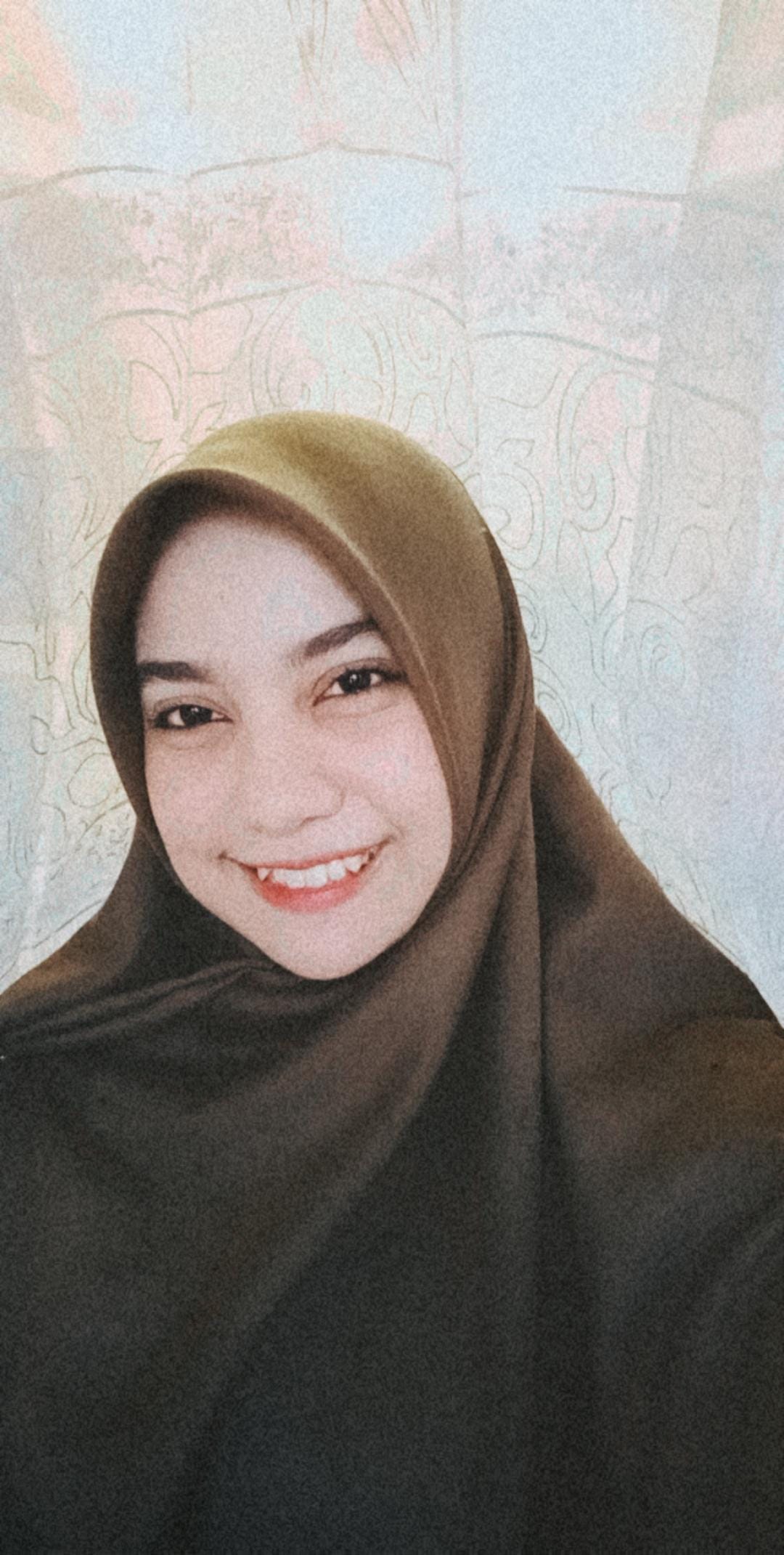 Khairun Nisa – Medium