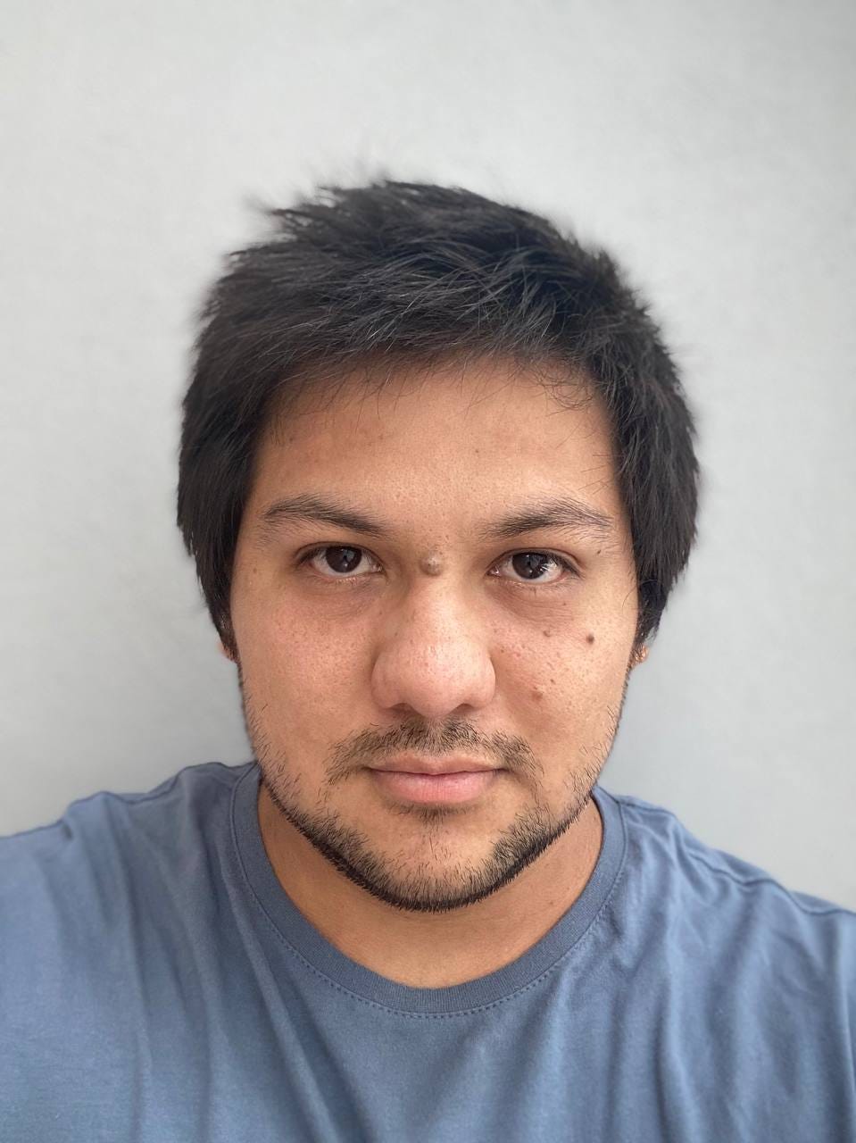 Cristhian Leon – Medium