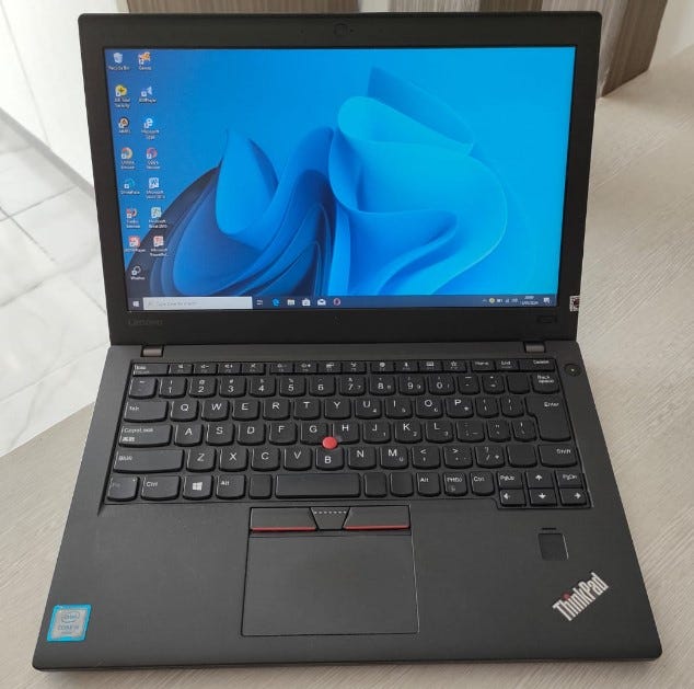 Laptop – Medium