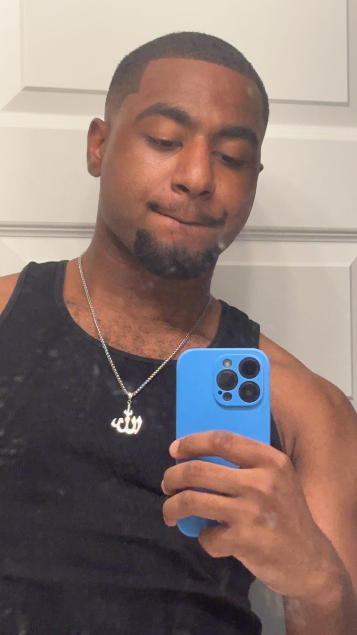 Malik May – Medium