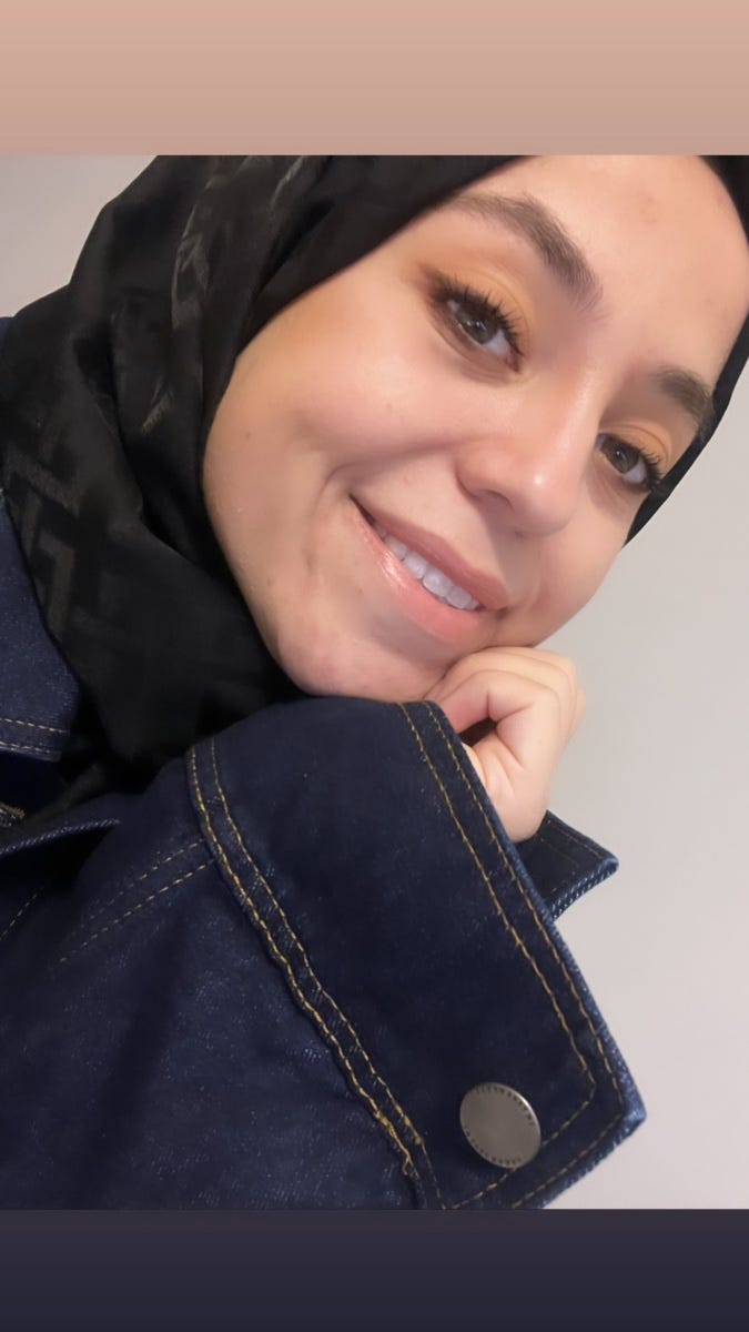 Esra Durmuş – Medium