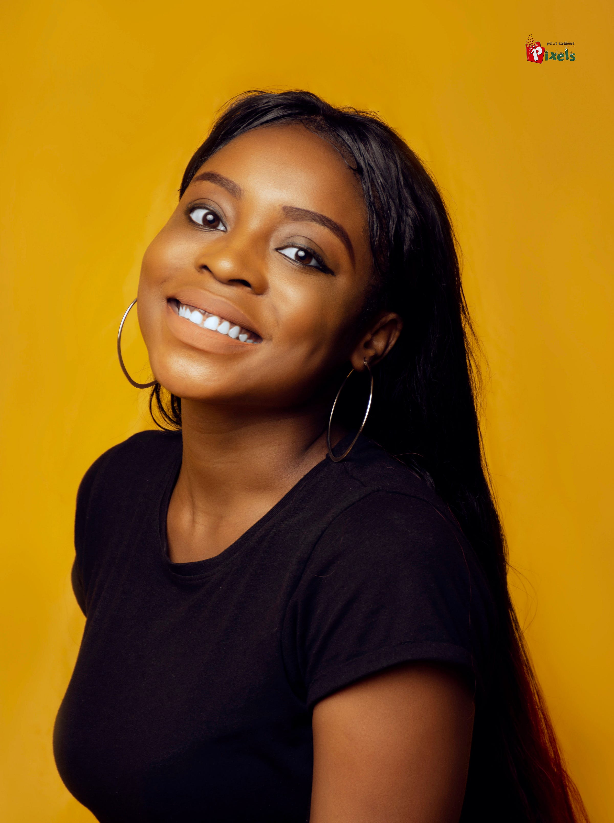 Damaris Akhigbe – Medium