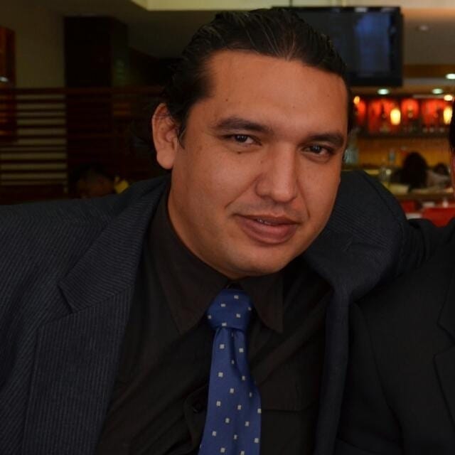 Edwin Lozada Buenaño – Medium