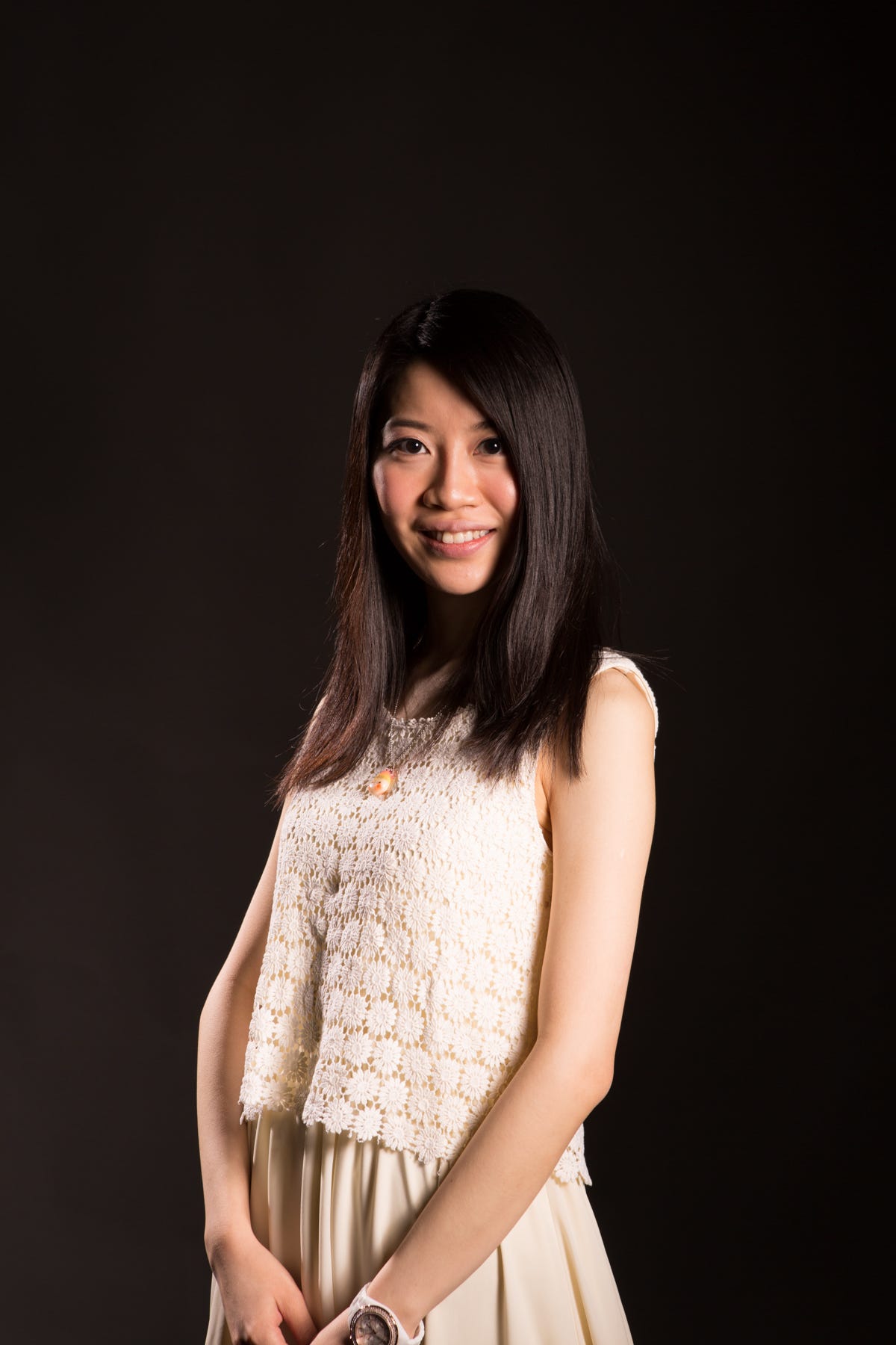 Sunnie Wan (尹可晴) – Medium