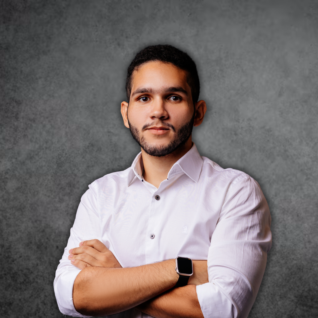 Emanuel Gomes – Medium