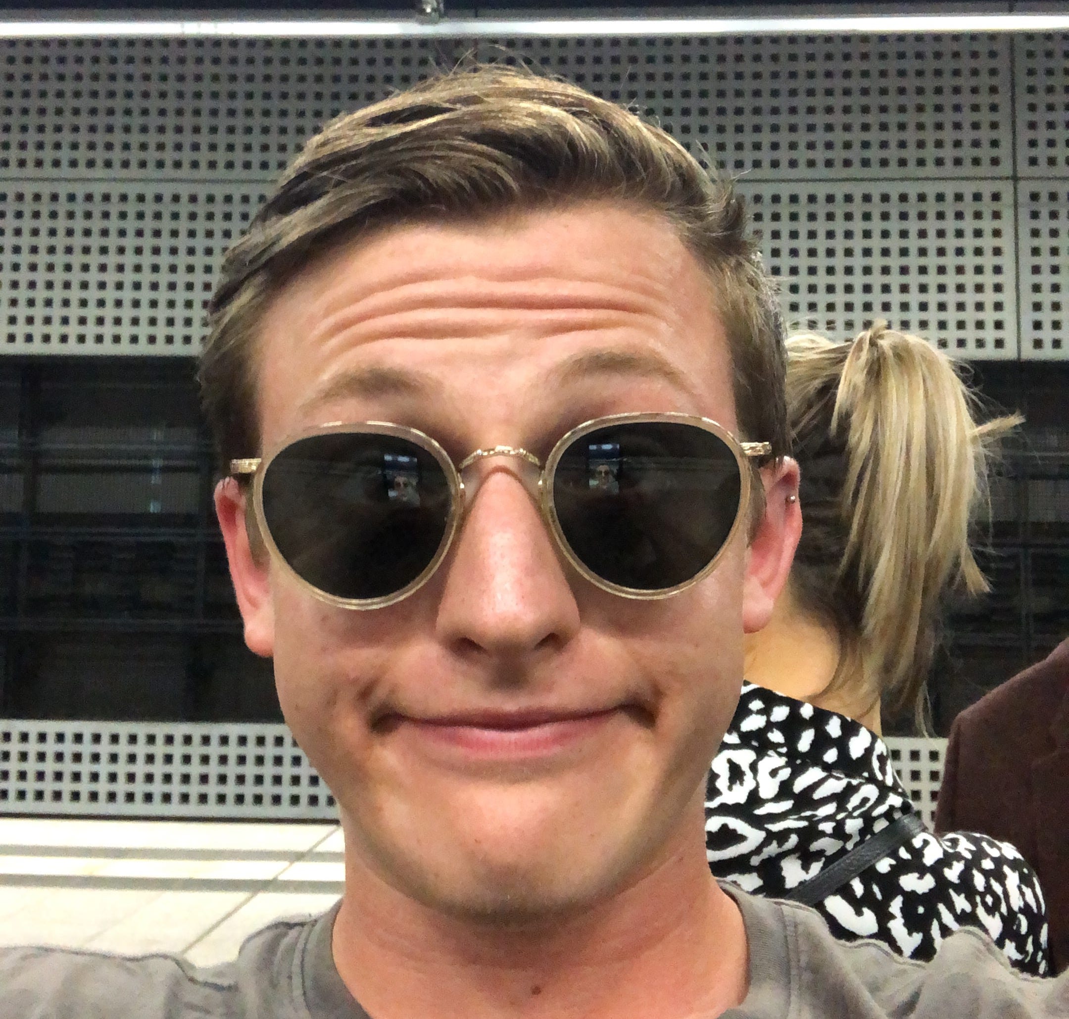 Sam Krystal – Medium
