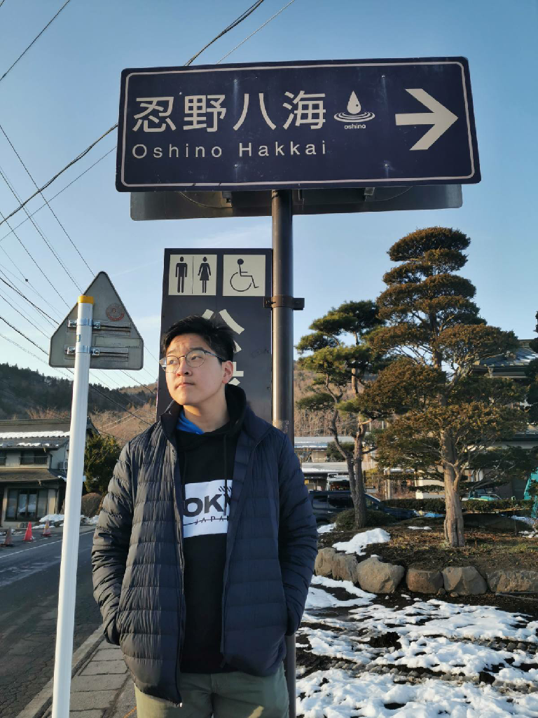 Lance Dy – Medium