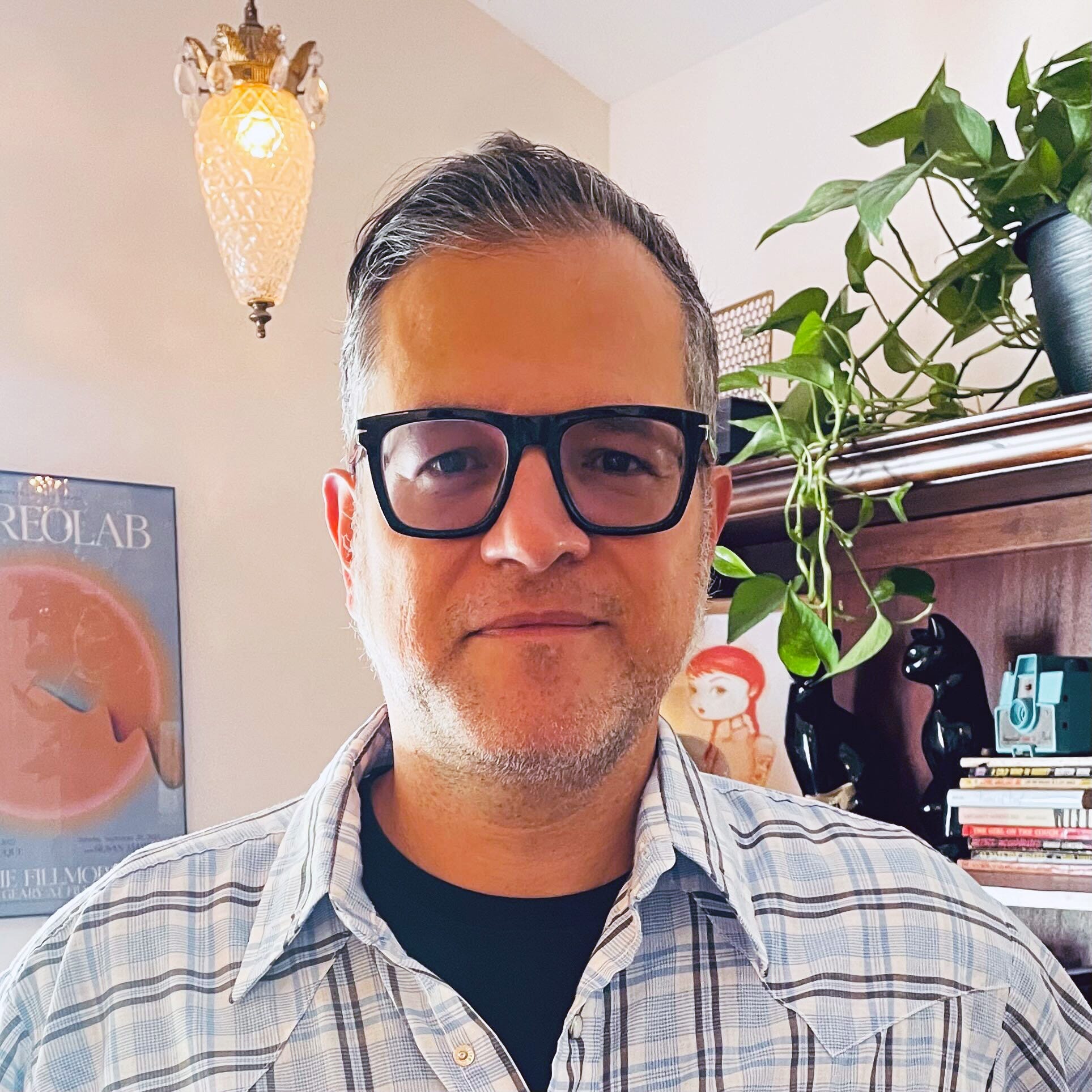 Hector Jaime – Medium