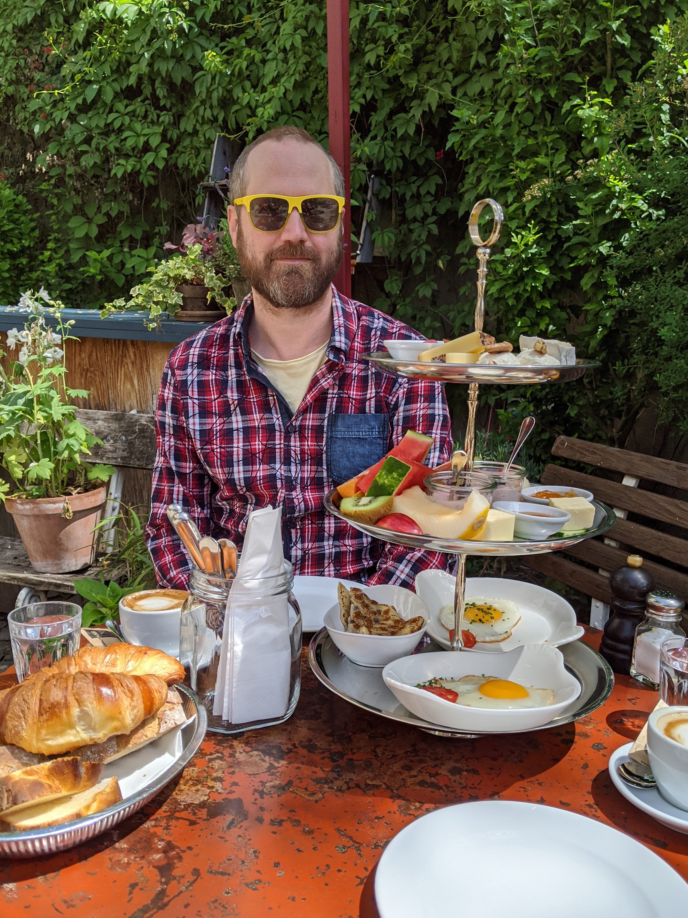 Nick Hutt – Medium
