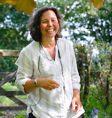 Louise Beattie – Medium
