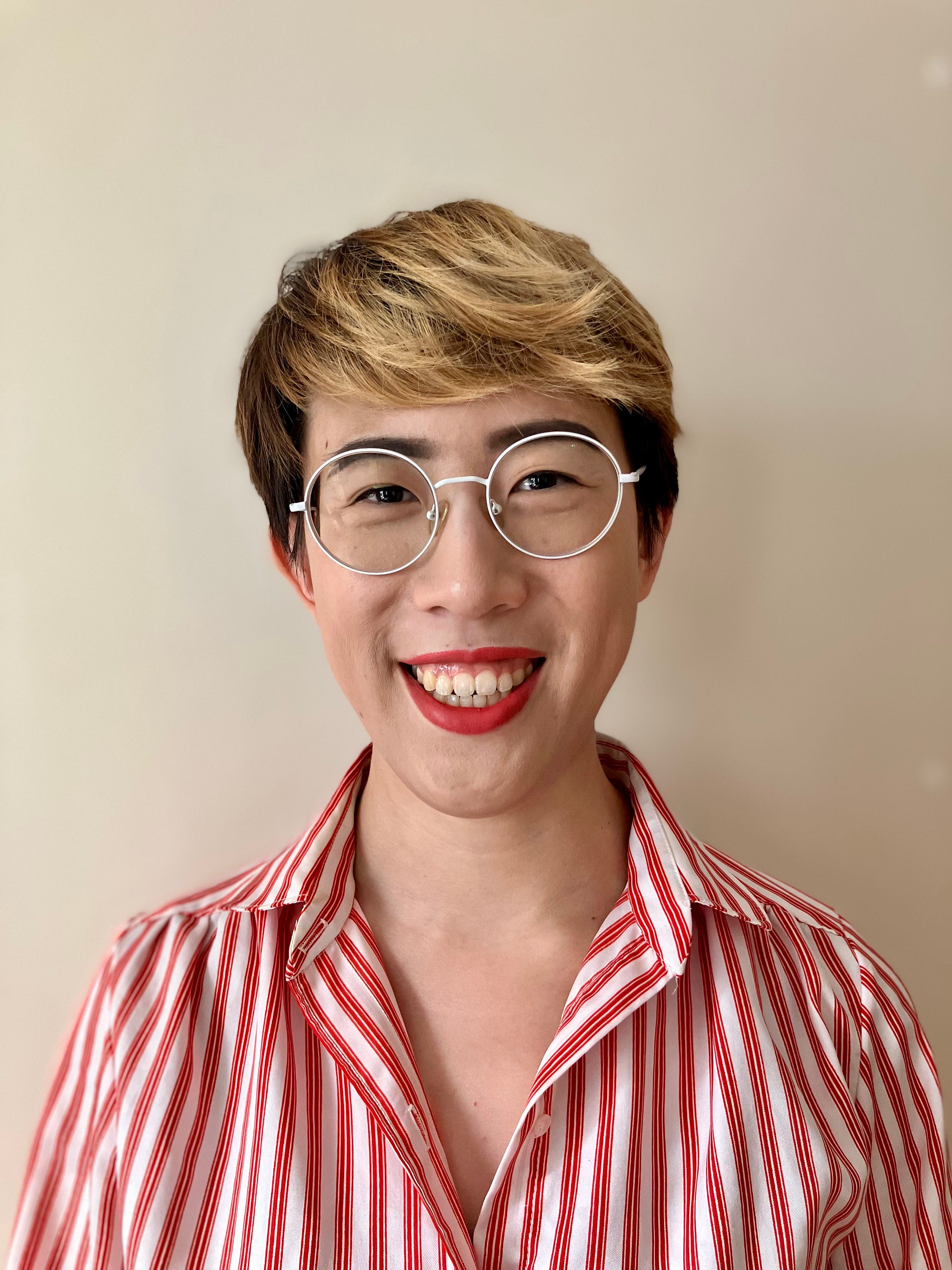 Julie Lee – Medium
