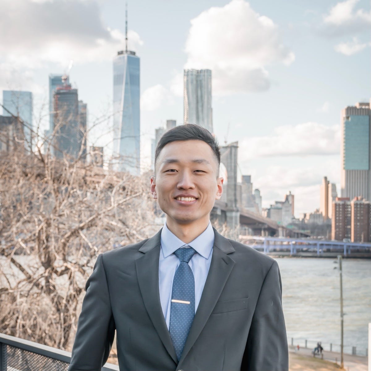 YU SHI – Medium